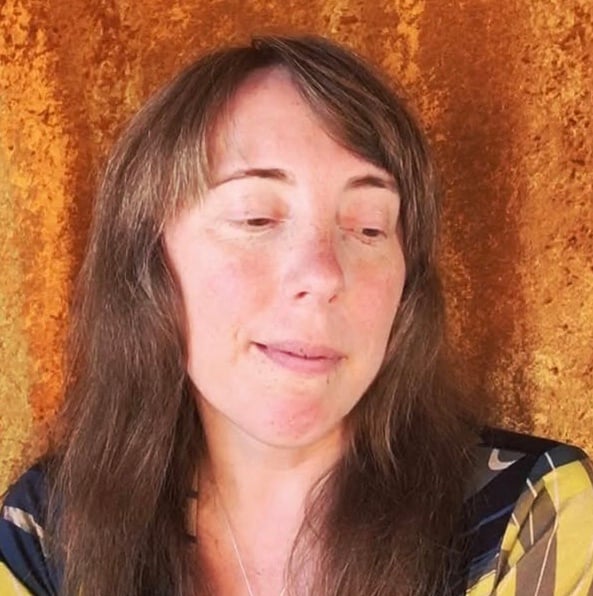 Thea Stone Music: UK/DK Singer-Songwriter & Rhythm Guitarist