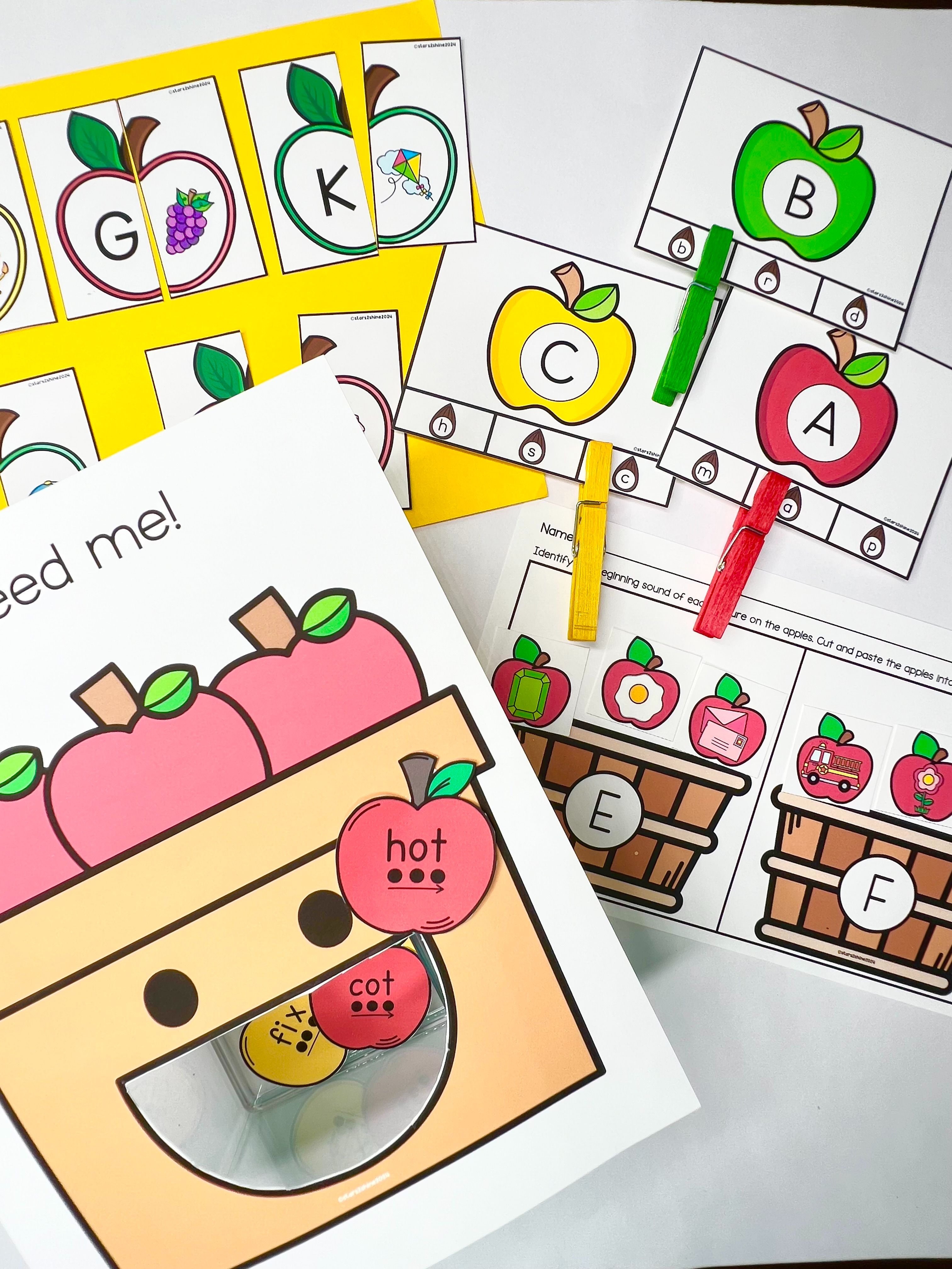FREE Apple Literacy Activities | STARS 2 SHINE