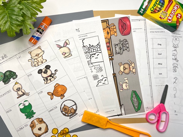 Free Themed Speech Therapy Materials