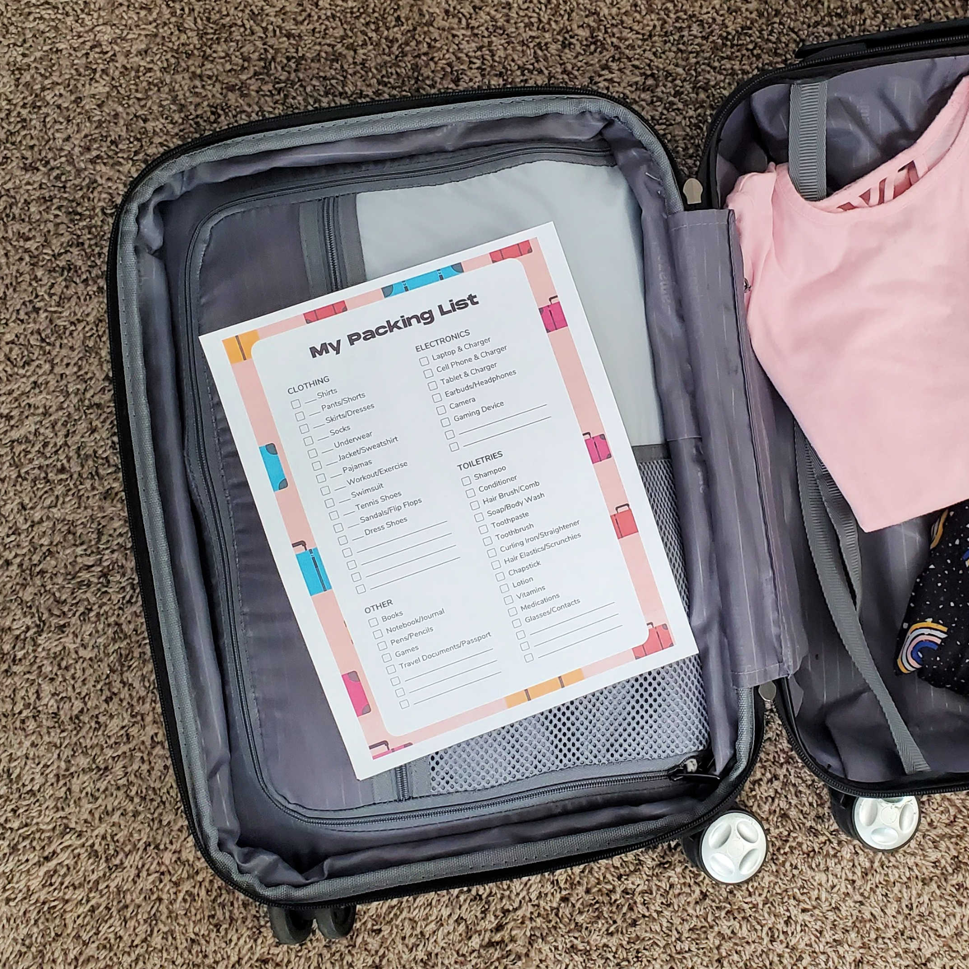 {FREE} Kids Packing List Printable - Sunshine and Munchkins